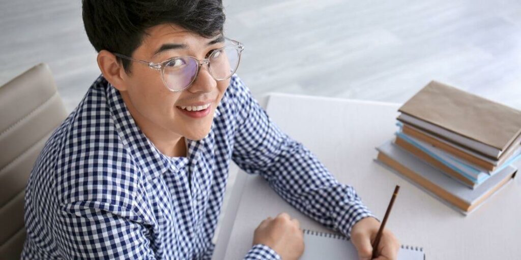 Examen DELE escolar A1: ¿Cómo es? ¡Conócelo! - Destinoele
