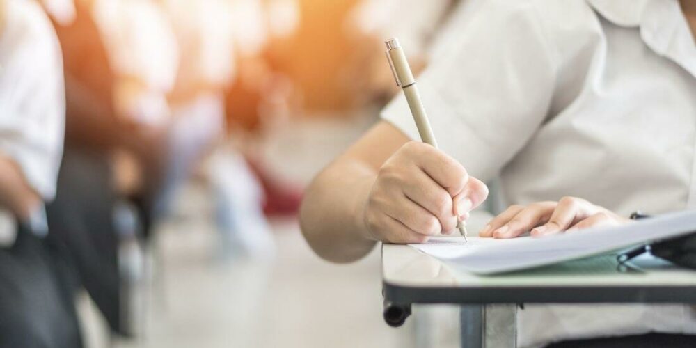 Examen DELE Escolar A2/B1 ¿Cómo es? ¡Aprueba con éxito! - Destinoele